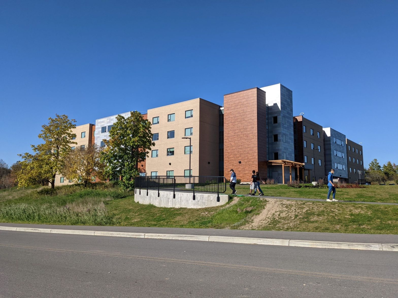 SUNY System's Ambitious First Zero-Net Carbon Certified Residence Hall ...